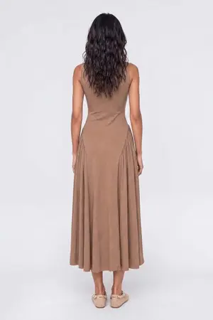 MONLICIA Elaris Sleeveless Draped Midi Dress - Beige