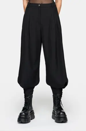 DISTURBIA Quinn Pleated Balloon Trouser - Black