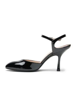 STUART WEITZMAN Madison Strap Pump 85 - Black