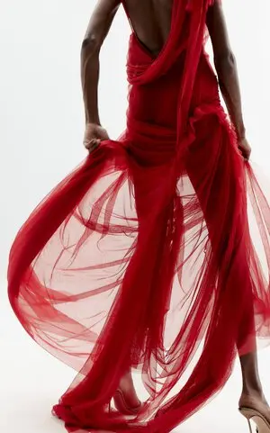 DE LA VALI Sapphire Tulle Maxi Dress - Red