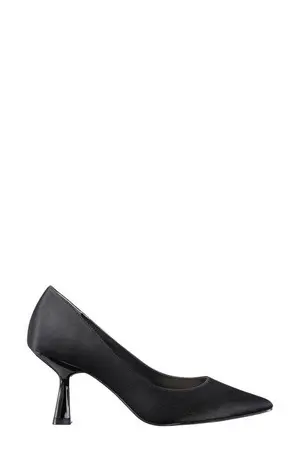 Nina Nureen Pump