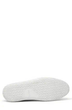 PILOTI Slipstream Leather Slip On Sneaker