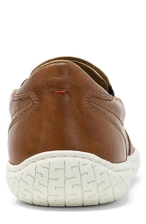 PILOTI Slipstream Leather Slip On Sneaker