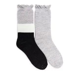 MUK LUKS 2 Pair Pack Ruffle Heat Retainer Crew Socks Black/grey