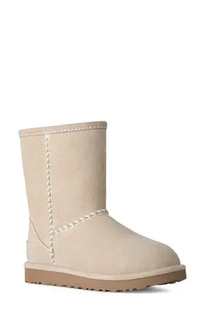 UGG Classic Short Stitched Boot - Sand