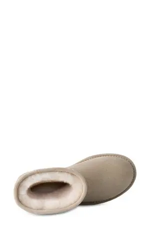 UGG Classic Short Stitched Boot