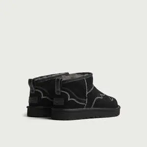 UGG Classic Ultra Mini Western Boot - Black