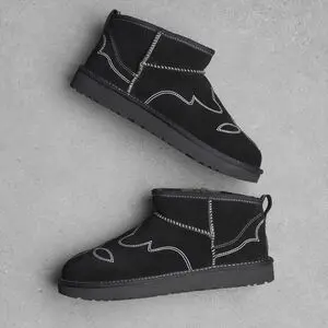 UGG Classic Ultra Mini Western Boot - Black