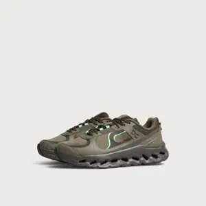 On Cloudtilt Arc Sneaker - Bark/sable