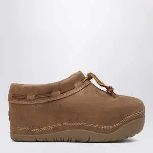 UGG Bucked Chestnut Suede Sabot - Beige