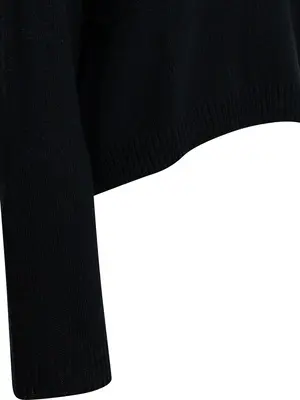 Khaite Marke Cropped Turtleneck Sweater