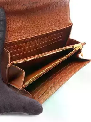 LOUIS VUITTON 2009 Monogram Etoile Bi-fold Wallet
