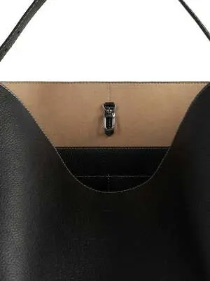 TOTEME Belted Tote Bag In Hammered Calfskin - Black