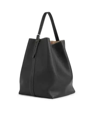 TOTEME Belted Tote Bag In Hammered Calfskin - Black