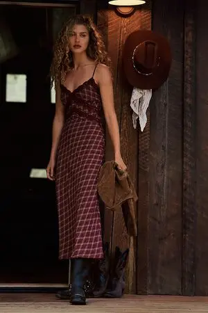 Astr The Label Carin Maxi Dress