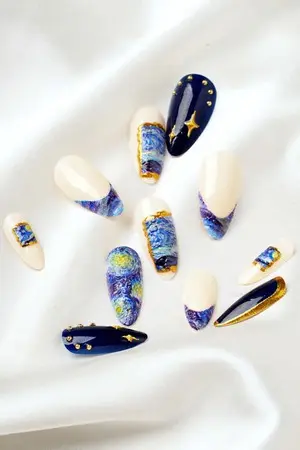 NEVER HAVE I EVER SHOP Van Gogh The Starry Night Almond Press On Nails