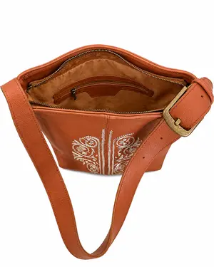 AMASOUK Zahra Leather Bucket Tote