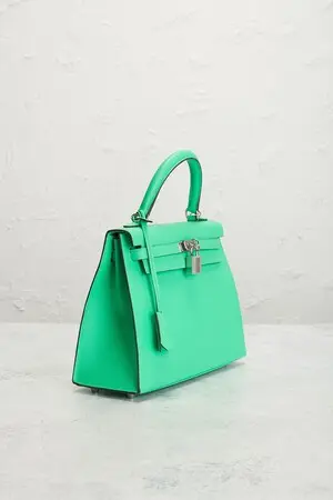 Hermès Epsom Kelly 25 Sellier Handbag In Green - Vert Comics