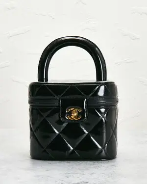 FWRD RENEW Chanel Patent Vintage Vanity Case