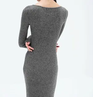 Auralee V-neck Knit Dress