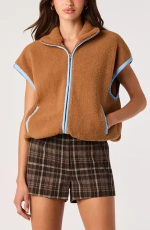 Astr The Label Pompeo High Pile Fleece Vest