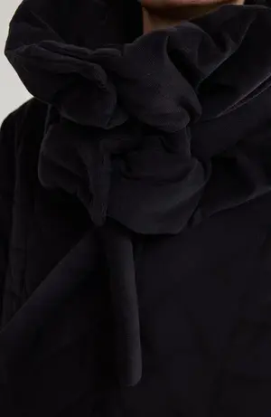 LUUKAA Violette Quilted Velvet Scarf