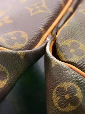 LOUIS VUITTON 2001 35 Monogram Speedy Handbag