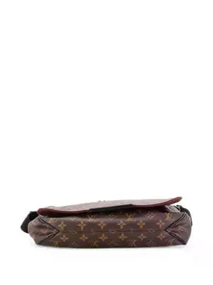 LOUIS VUITTON District Messenger Bag Macassar Monogram Canvas Mm Crossbody Bag