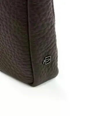 PIQUADRO Buckle-fastening Pebbled Laptop Case