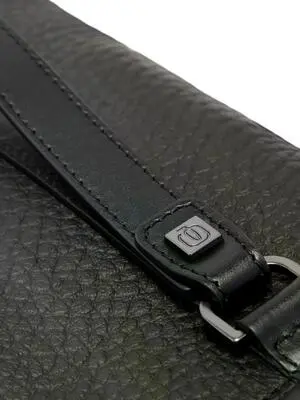 PIQUADRO Buckle-fastening Pebbled Laptop Bag
