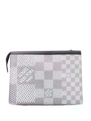 LOUIS VUITTON Pochette Voyage Limited Edition Damier Graphite Giant Mm Clutch Bag - Grey