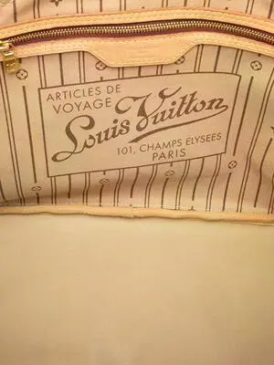 LOUIS VUITTON 2009 Monogram Neverfull Mm Tote Bag
