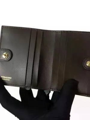 FERRAGAMO Wanda Gancini Compact Wallet - Brown