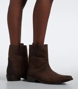 JUDE Cas Suede Ankle Boots