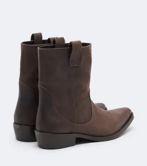 JUDE Cas Suede Ankle Boots