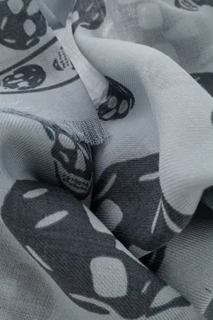 Alexander McQueen Wool Scarf With Raw Edge