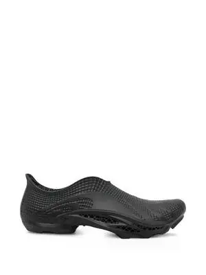 ALIVEFORM Dermisriders Textured Sneakers - Black
