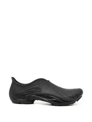ALIVEFORM Dermisriders Textured Sneakers - Black