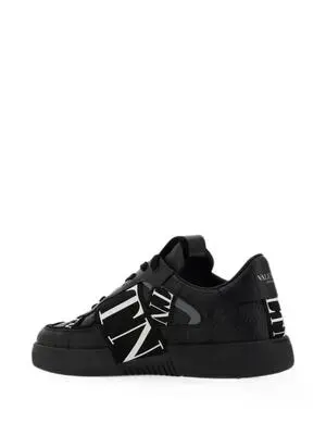 Valentino Garavani Vl7n Leather Low-top Sneakers