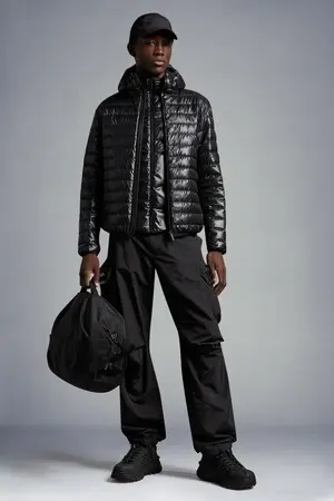 Moncler Lauzet Short Down Jacket