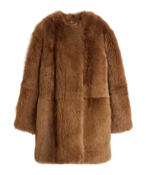 TOTEME Short Silky Shearling Coat
