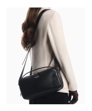 Emporio Armani Logo-stamp Leather Shoulder Bag
