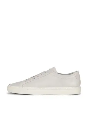 COMMON PROJECTS Lace-up Sneakers