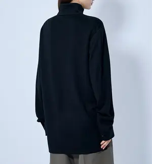 RIER Long-sleeved Half-zip Top