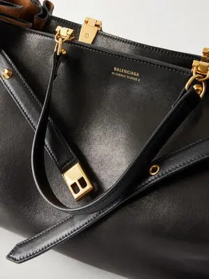 Balenciaga Fan Medium Leather Tote