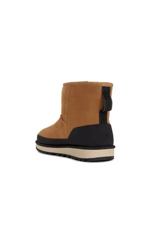 UGG Classic Mini Guard Gtx In Brown - Chestnut