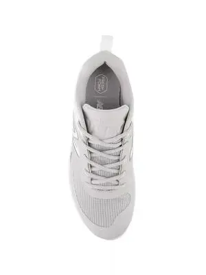 NEW BALANCE Fresh Foam Velo V3 Football Sneakers