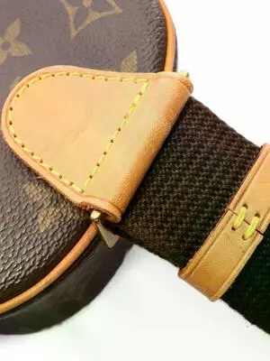 LOUIS VUITTON 2002 Monogram Pochette Ganju Bag