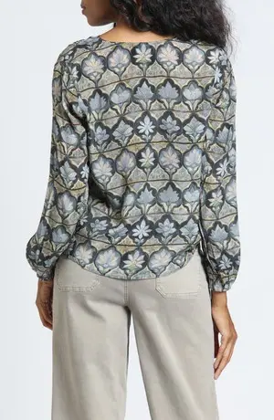 APNY Tie Front V-neck Top