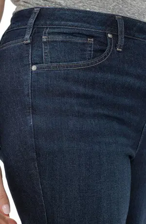 SILVER JEANS CO. Avery High Waist Wide Leg Trouser Jeans